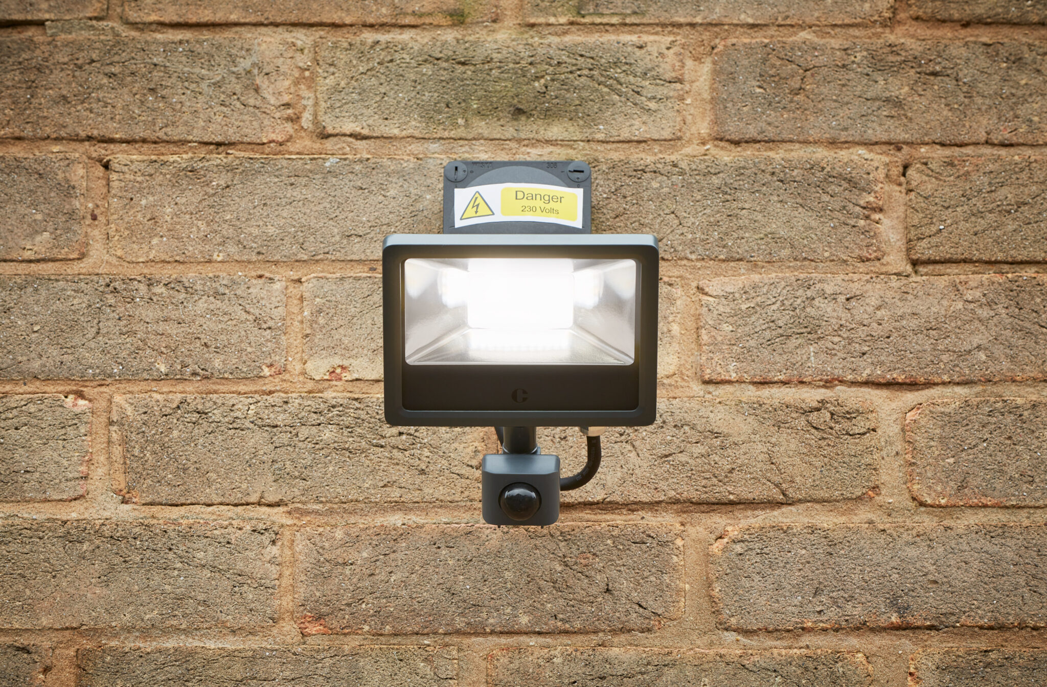Langham Primary School - LED lights from the UK lighting manufacturer ...
